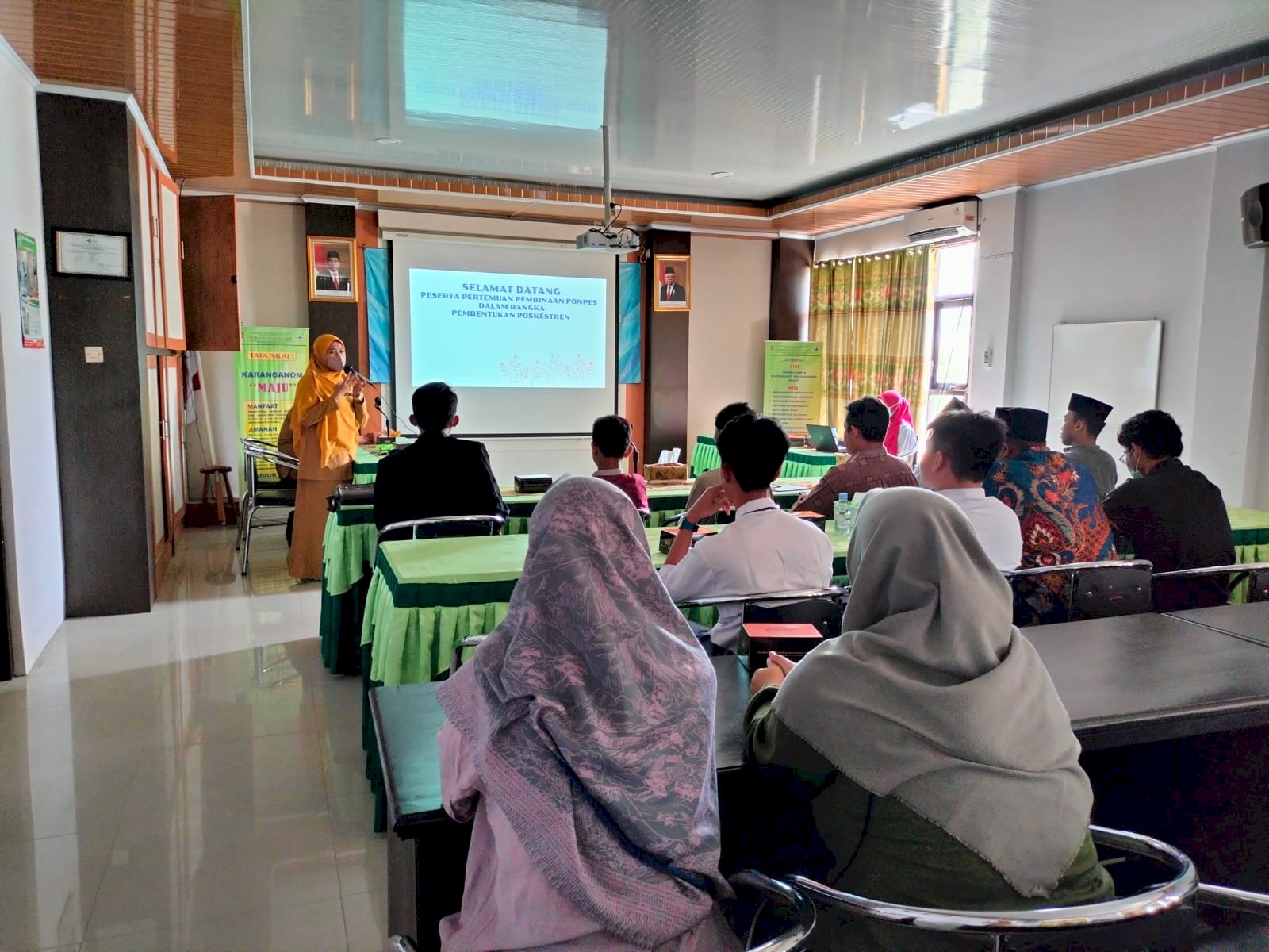 Pertemuan Pembinaan Pondok Pesantren Dalam Rangka Optimalisasi Kesehatan Melalui Poskestren ...